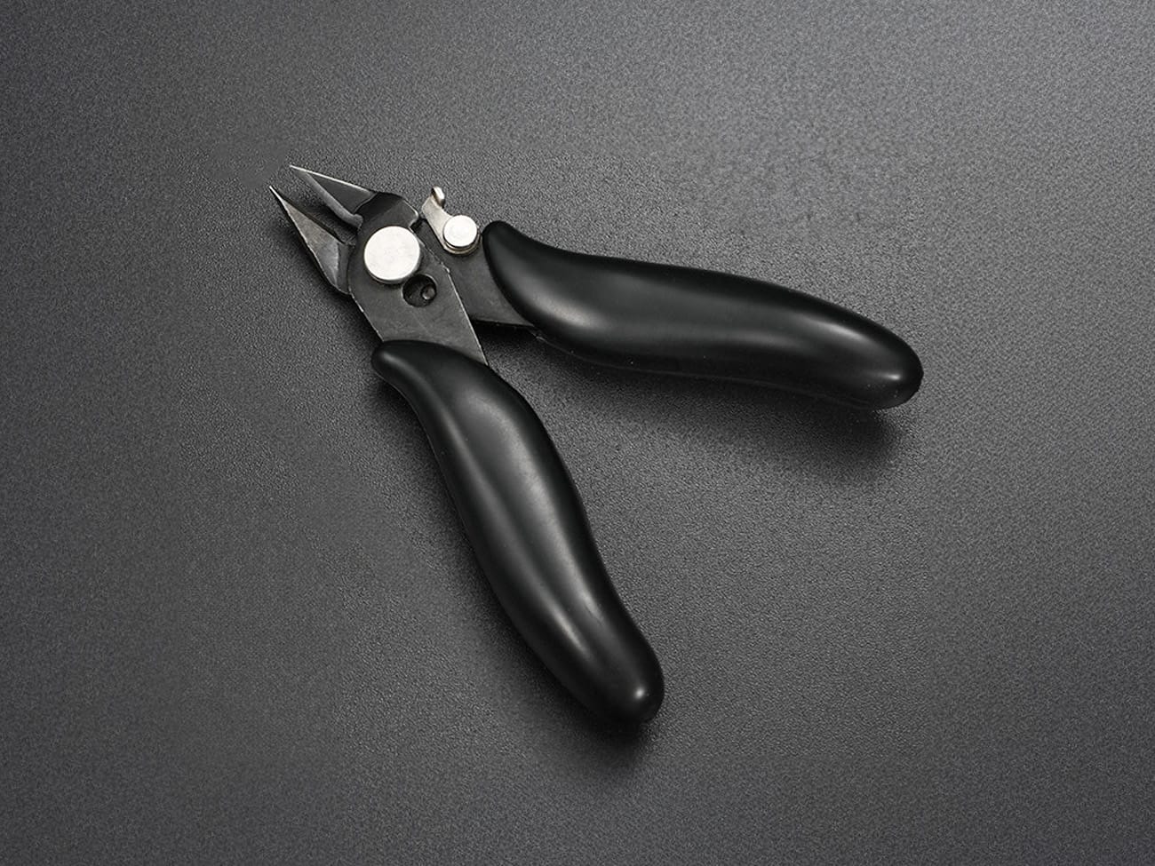 Mini 3.5 inch Diagonal Flush Cutter Plier - Black - Thingbits